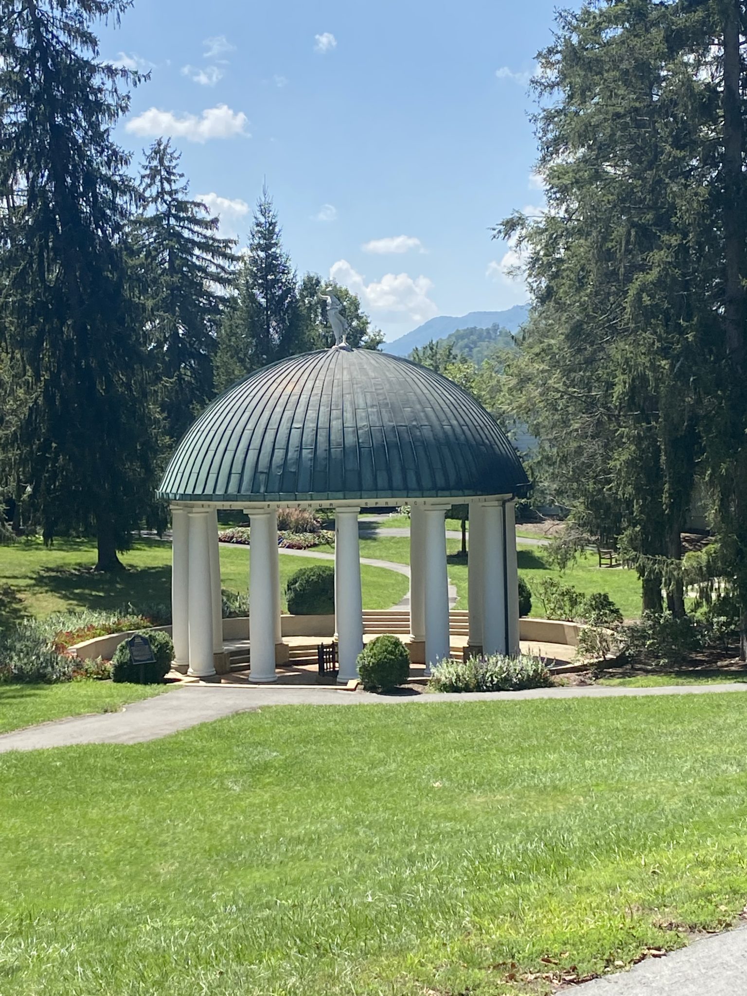 A WEEKEND AT | The Greenbrier | White Sulphur Springs, WV - The Travel Life